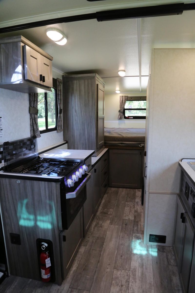 2922 Series – TrailManor
